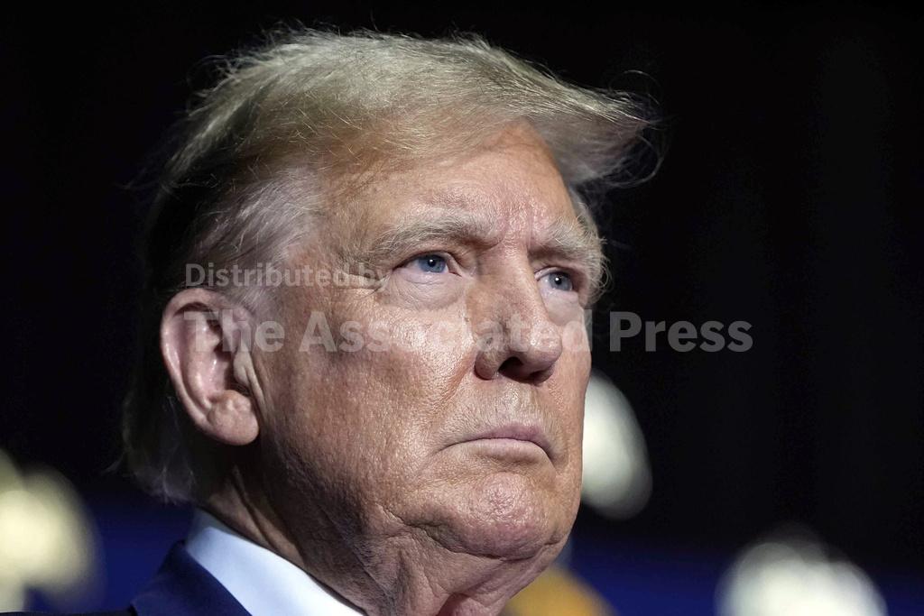 Trump will attend the wake of a slain NYPD officer as he goes after ...