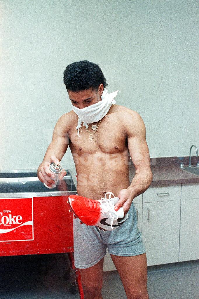 Webster Slaughter Browns Football 1990 | Buy Photos | AP Images ...