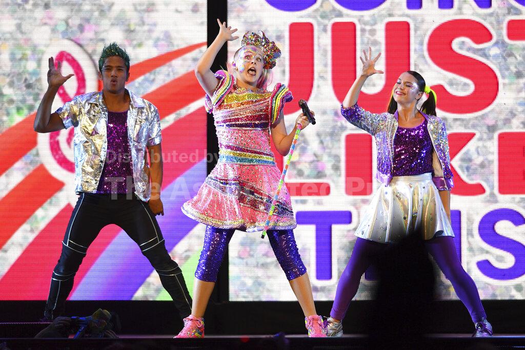 JoJo Siwa In Concert | Buy Photos | AP Images | DetailView