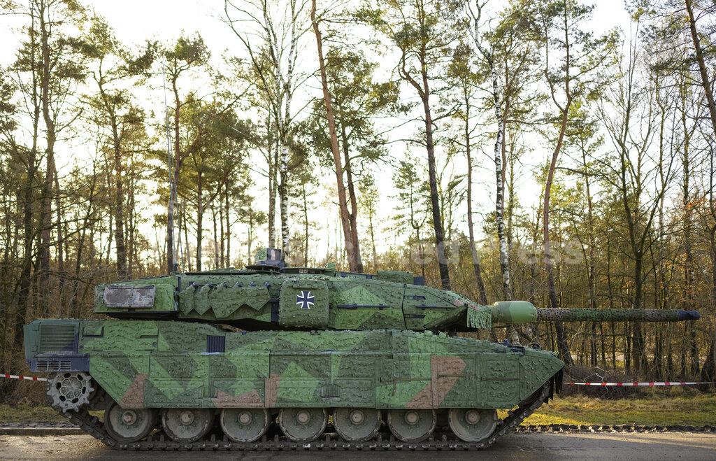 German Army Leopard 2 A7V main battle tank | Buy Photos | AP Images ...