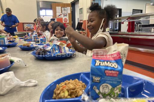 Schoolkids in 8 states can now eat free school meals, advocates urge ...