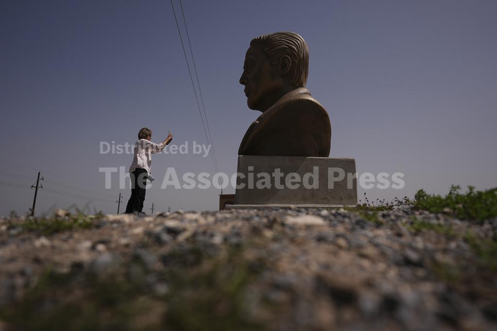 Where is Santa right now? NORAD tracker maps his Christmas flight - KTSA