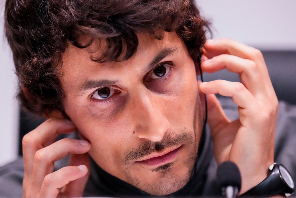 Eintracht Frankfurt hires Spanish coach Albert Riera from Slovenian ...