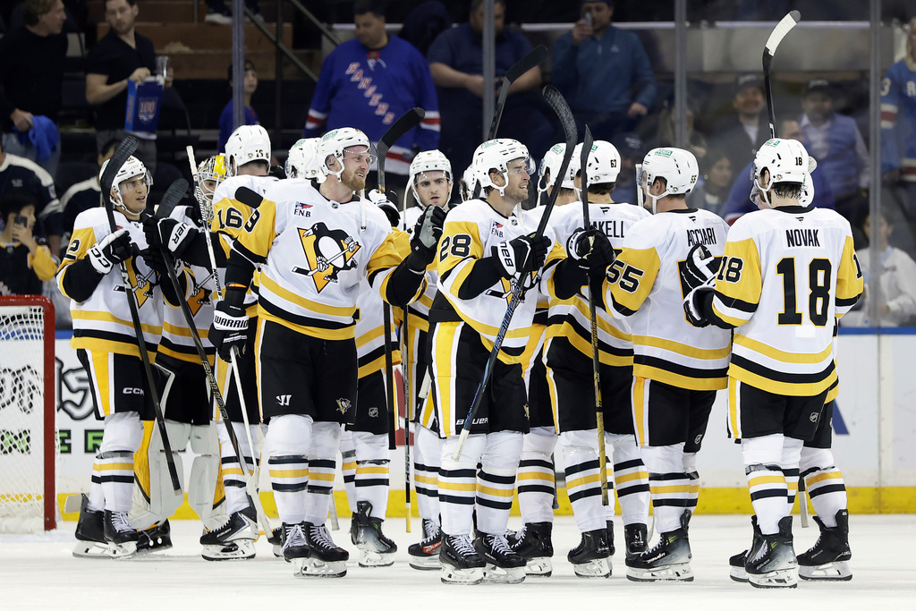Penguins celebrate the start of a new era while paying tribute to ...