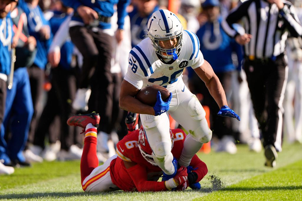 Colts go away from Taylor late, blow 11-point lead in 23-20 overtime ...