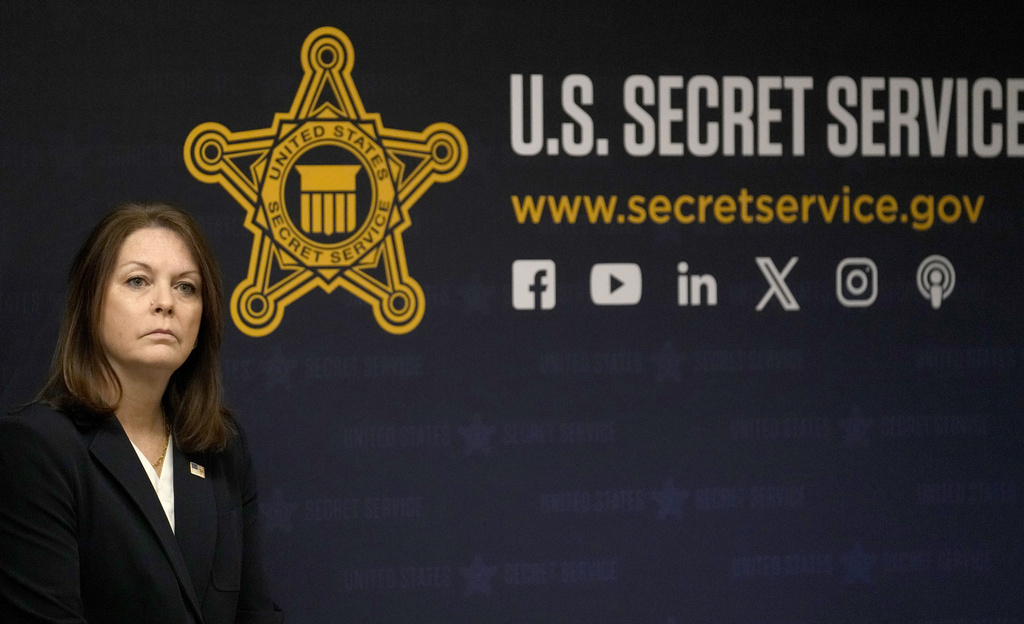Secret Service chief noted a 'zero fail mission.' After Trump rally ...