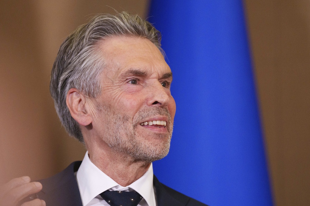 Dutch government approves unprecedented package of measures to control ...