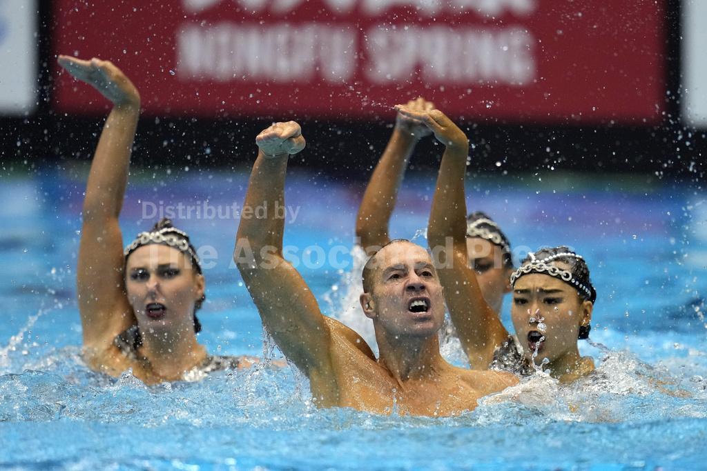 'SNL' lampooned men in artistic swimming. Bill May could be the sport's ...