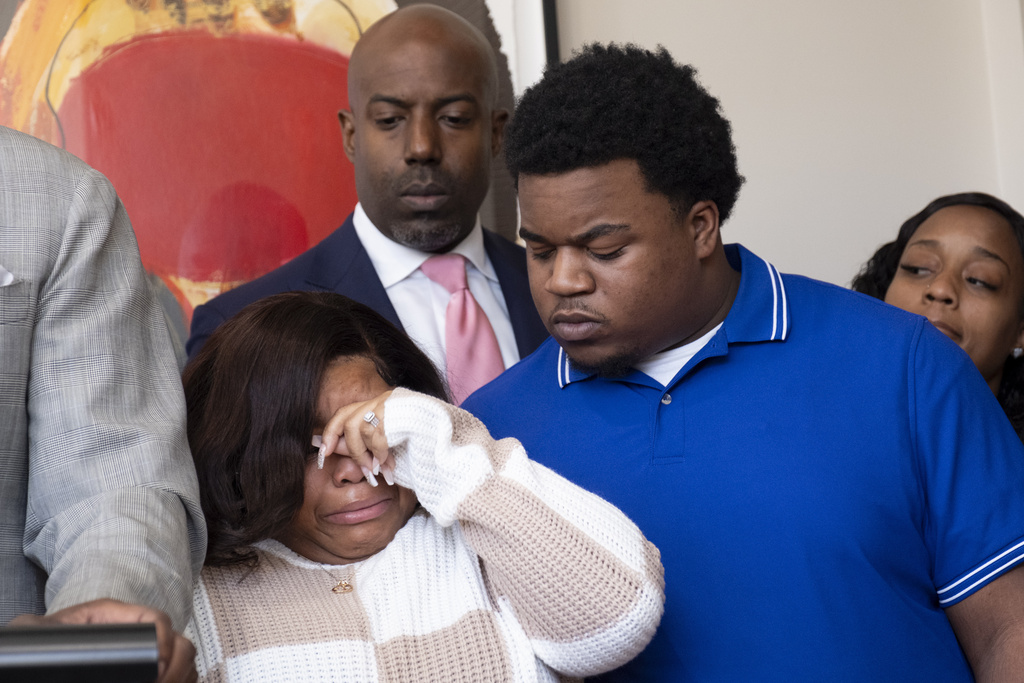 Jury awards $2.25 million to Georgia couple in suit over autopsy images ...
