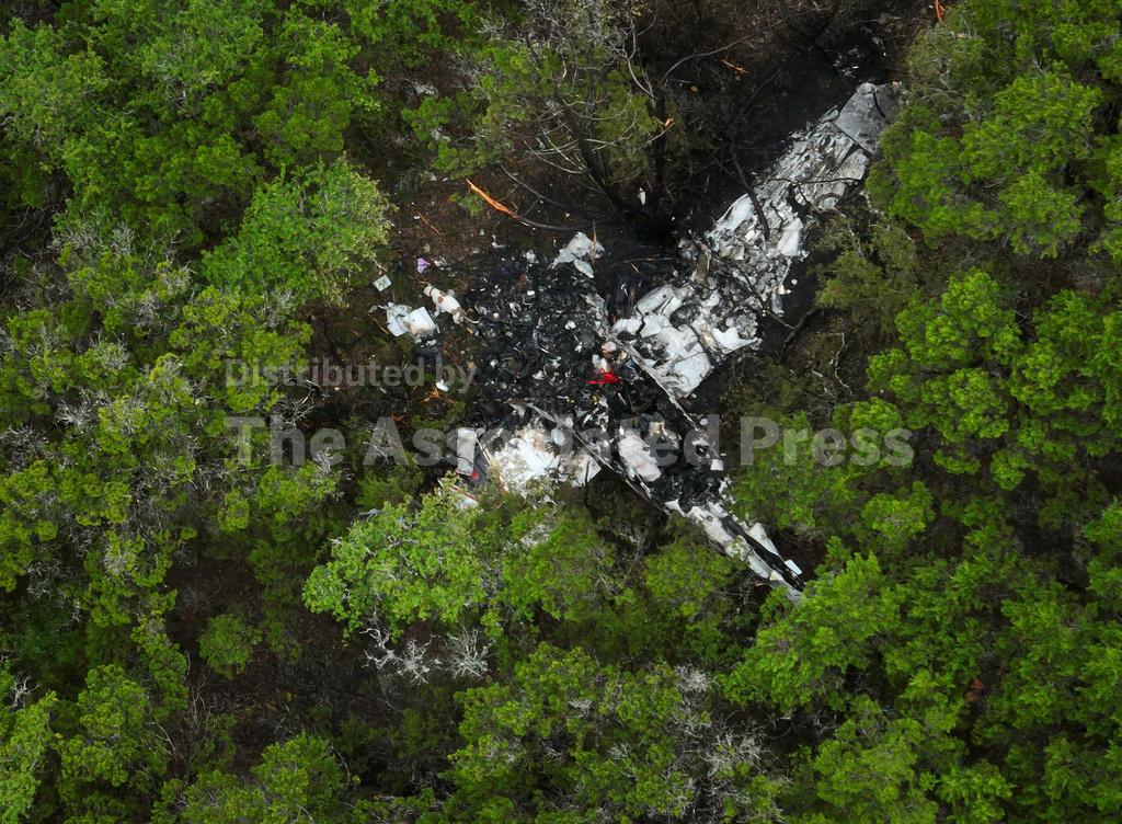 Pickleball players killed in Texas plane crash included a school tennis ...