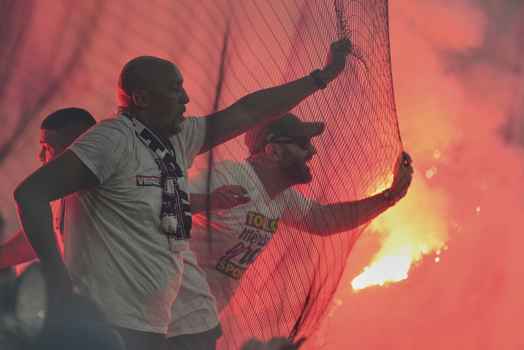 PSG fans unfurl banner calling for end to 'genocide in Gaza' during ...