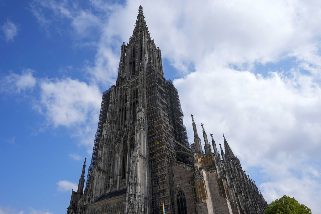 This German church is the tallest in the world. Until Spain's La ...