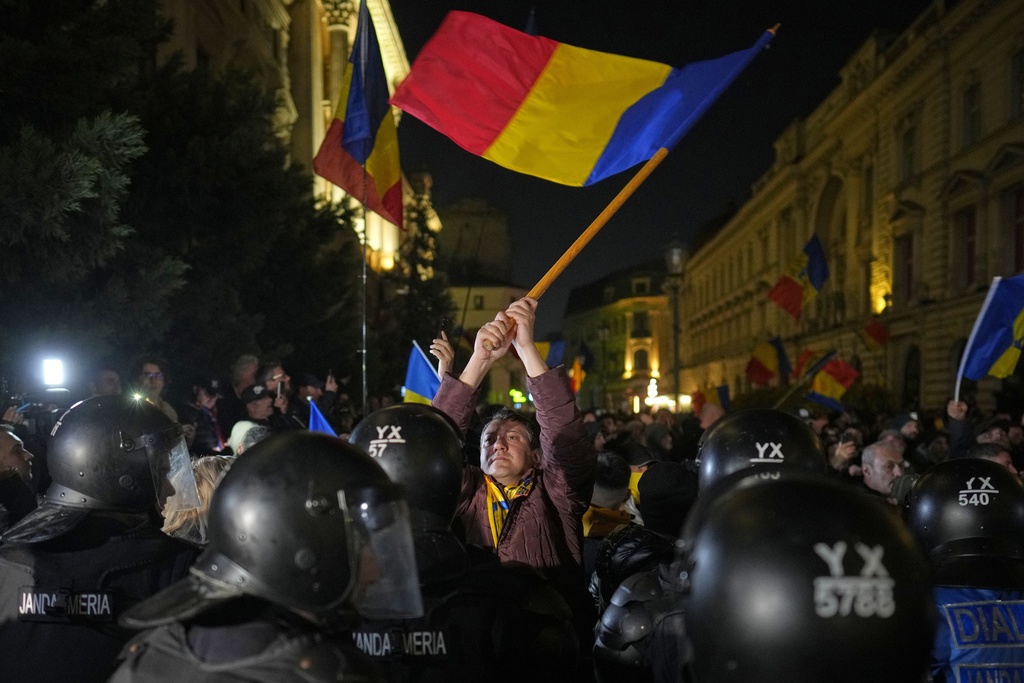 PHOTO COLLECTION: Romania Election Protests | Bay to Bay News