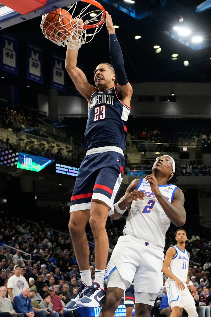 No. 1 UConn women cruise past Butler 94-47 for 29th straight win | Bay ...