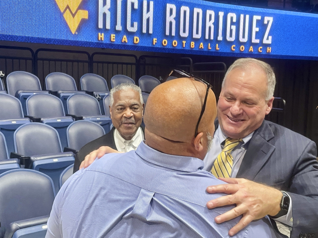 New West Virginia coach Rich Rodriguez says leaving for Michigan 17 ...
