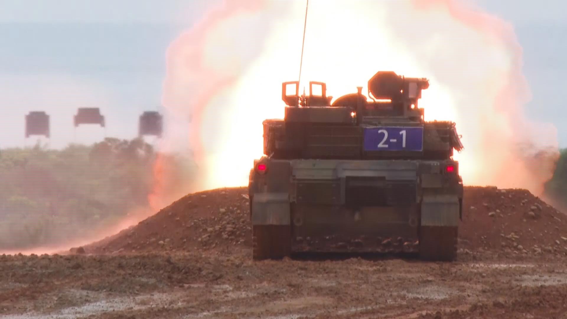Taiwan's president watches live-fire drills with new US-made tanks ...
