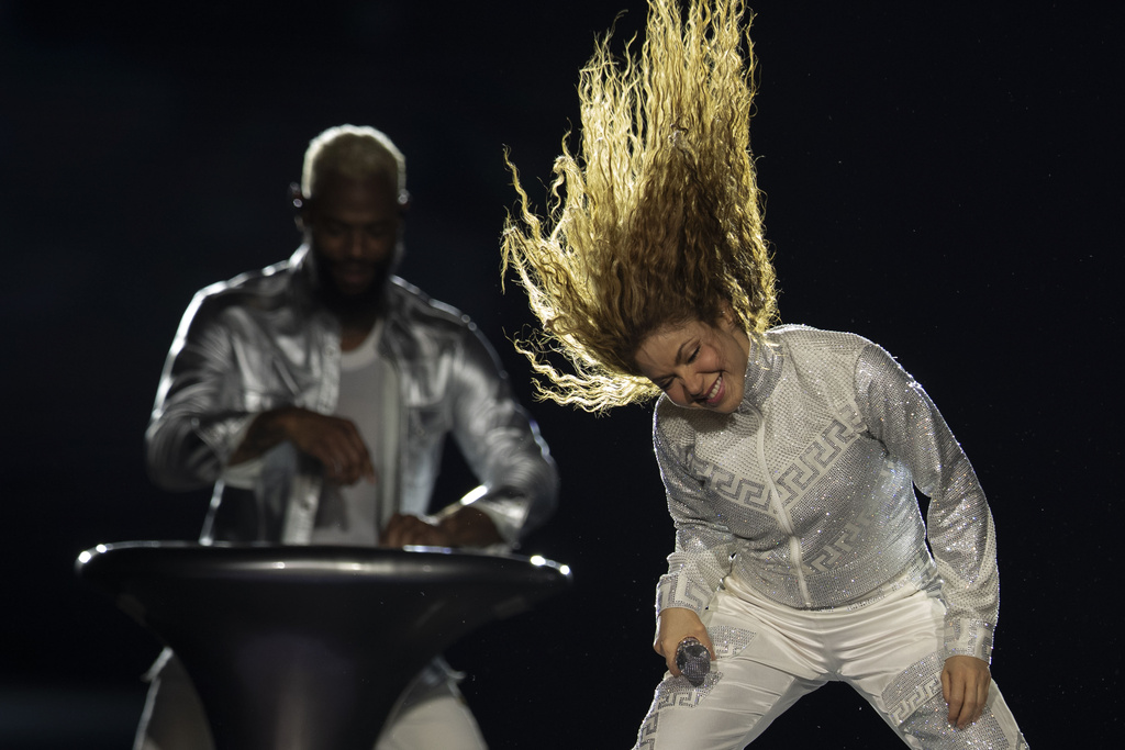PHOTO COLLECTION: Shakira on Tour - Harrison Daily