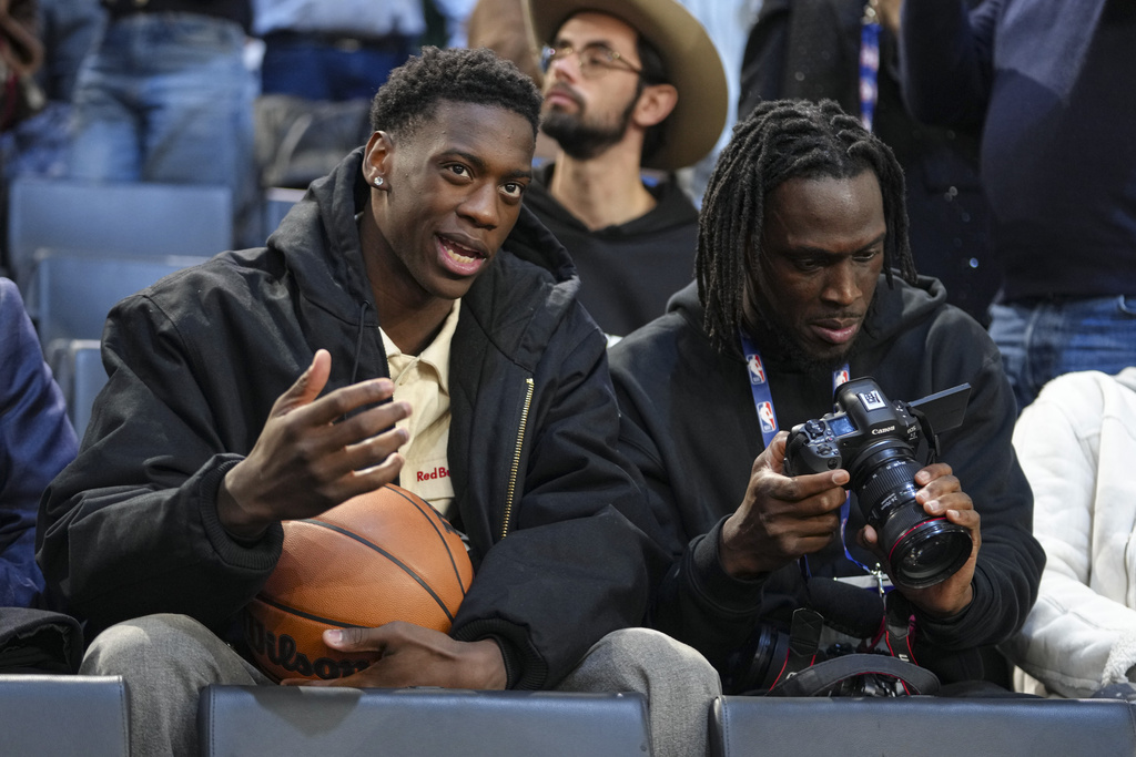 With an eye on 2026 draft, touted prospect AJ Dybantsa watches Spurs ...