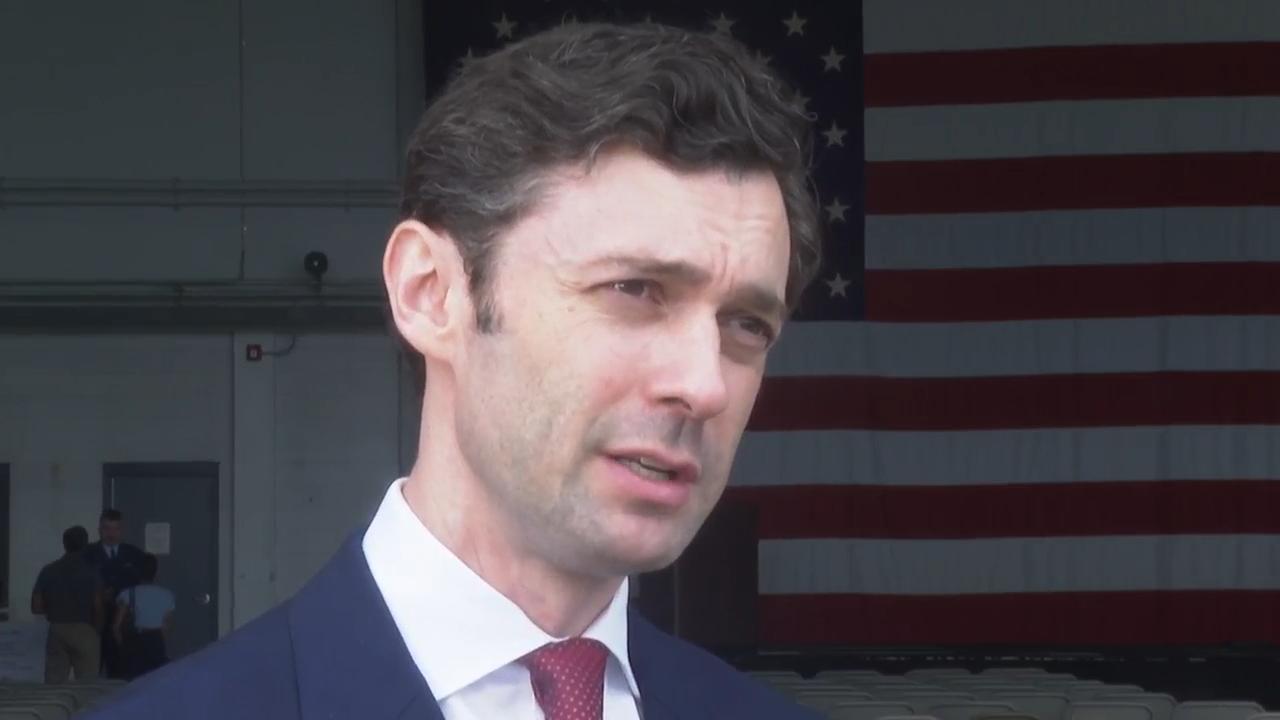 Balancing Trump criticism and bipartisanship, Democrat Jon Ossoff walks ...