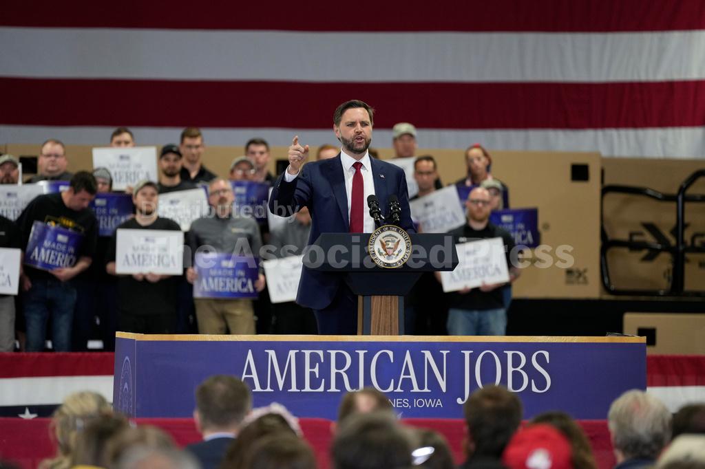 Vice President Vance woos Iowa Republican voters ahead of 2028 - KTSA