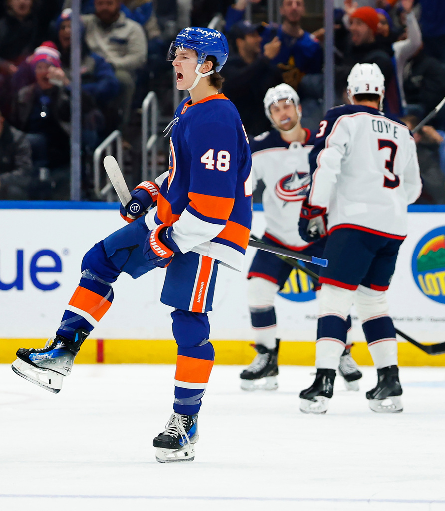 Islanders' Matthew Schaefer becomes youngest NHL defenseman with ...