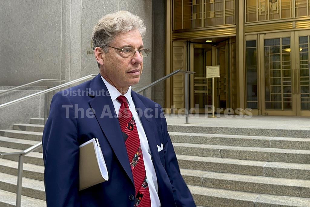 New Jersey's top federal prosecutor testifies for government in Sen ...