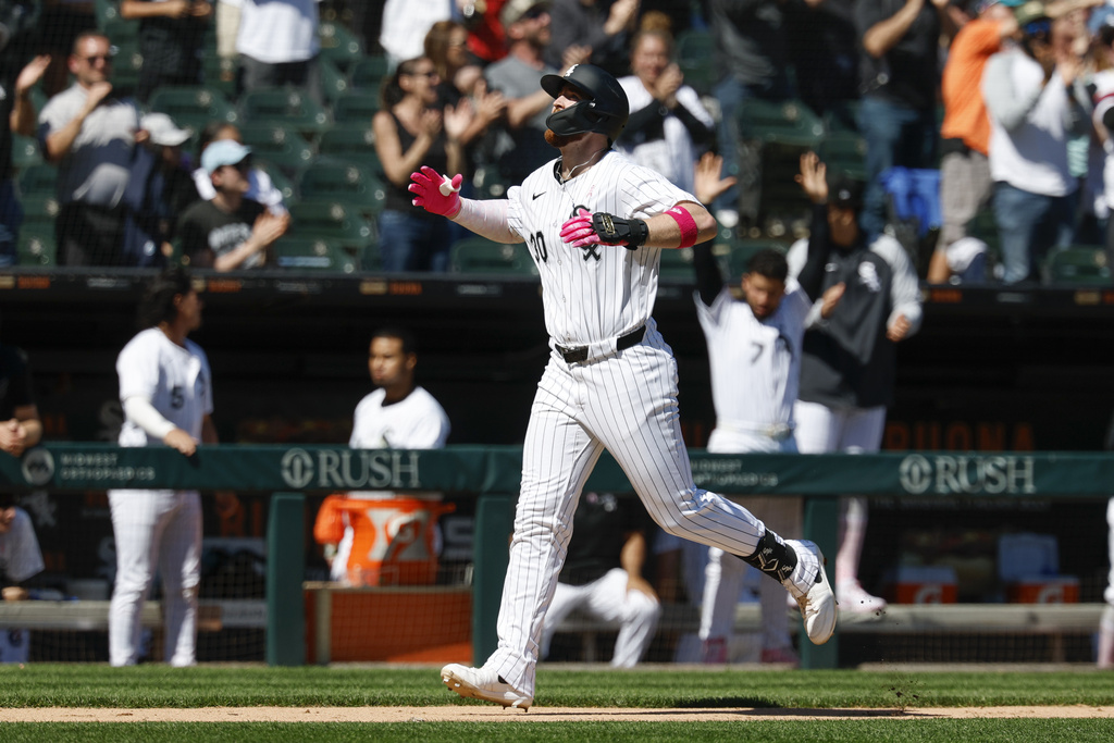 Elko makes his first hit count: His 3-run homer lifts the White Sox ...