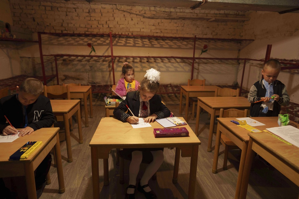 Underground classrooms: Photos of Ukrainian students' first day back to ...