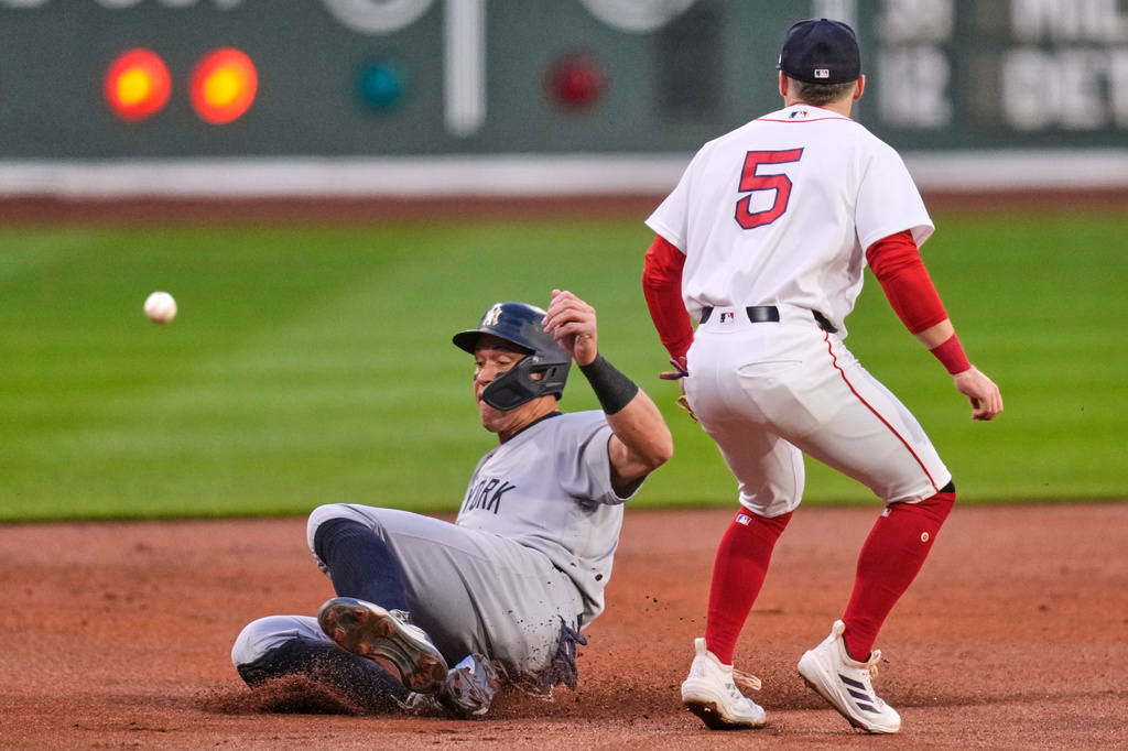 Yankees slugger Giancarlo Stanton headed to injured list with low-grade ...