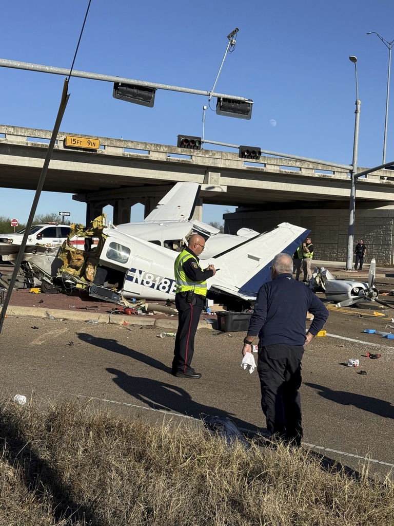 Propeller plane crashes onto a Texas highway, sending 4 people to ...